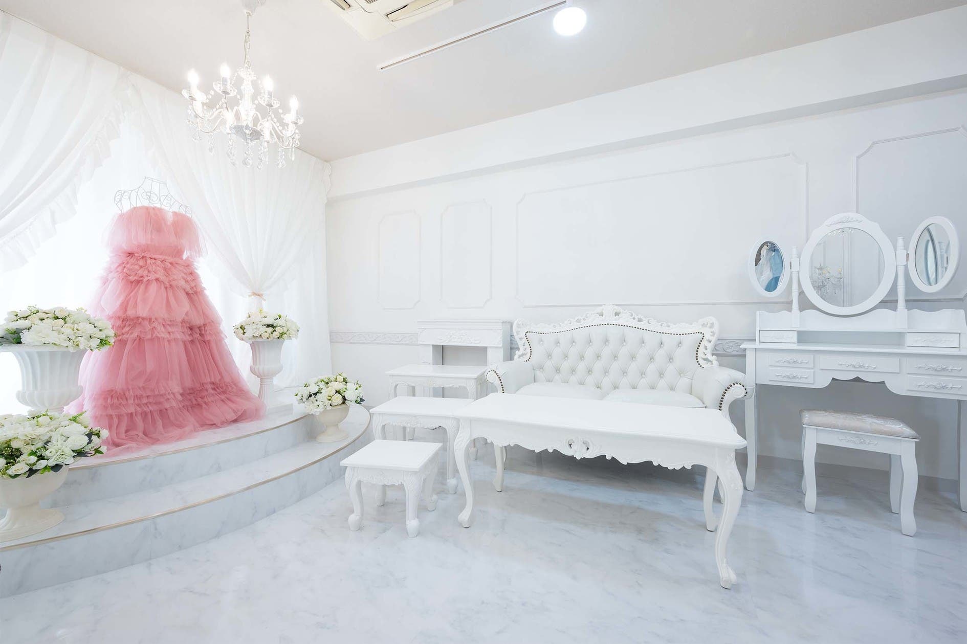 新規OPEN🎀なんば・日本橋駅近🌟推し様とウェディング💐ドレス有👗SNSで話題｜生誕祭｜ポートレート｜コスプレ｜推し活｜配信の写真5