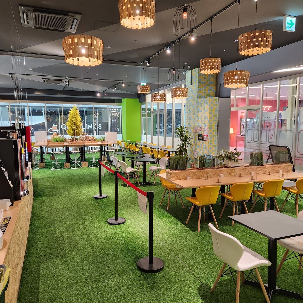 名古屋駅徒歩圏内！11名利用可の多用途個室✨会議・勉強・リモート作業やボードゲームに最適🍔🥤飲食持ち込みOK！Zepp待機利用可の写真9