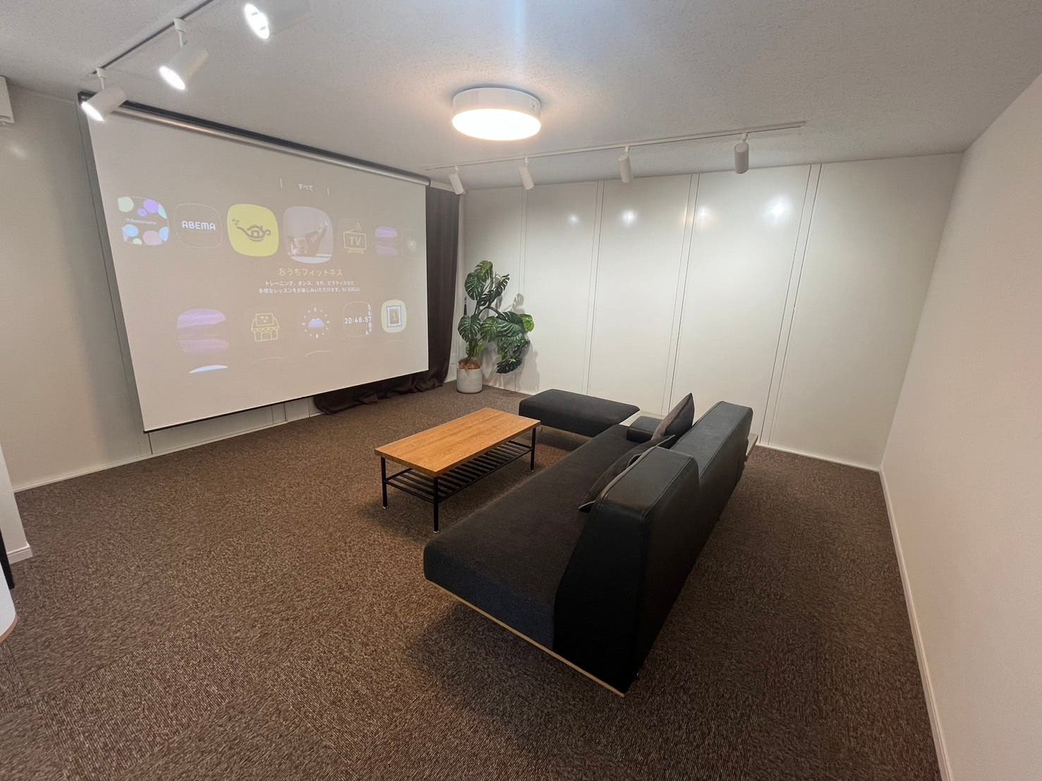 【Living2】✨U-SPACE大分店✨リビングのようにくつろげるスペースです♪Wi-Fi/大分市の写真6