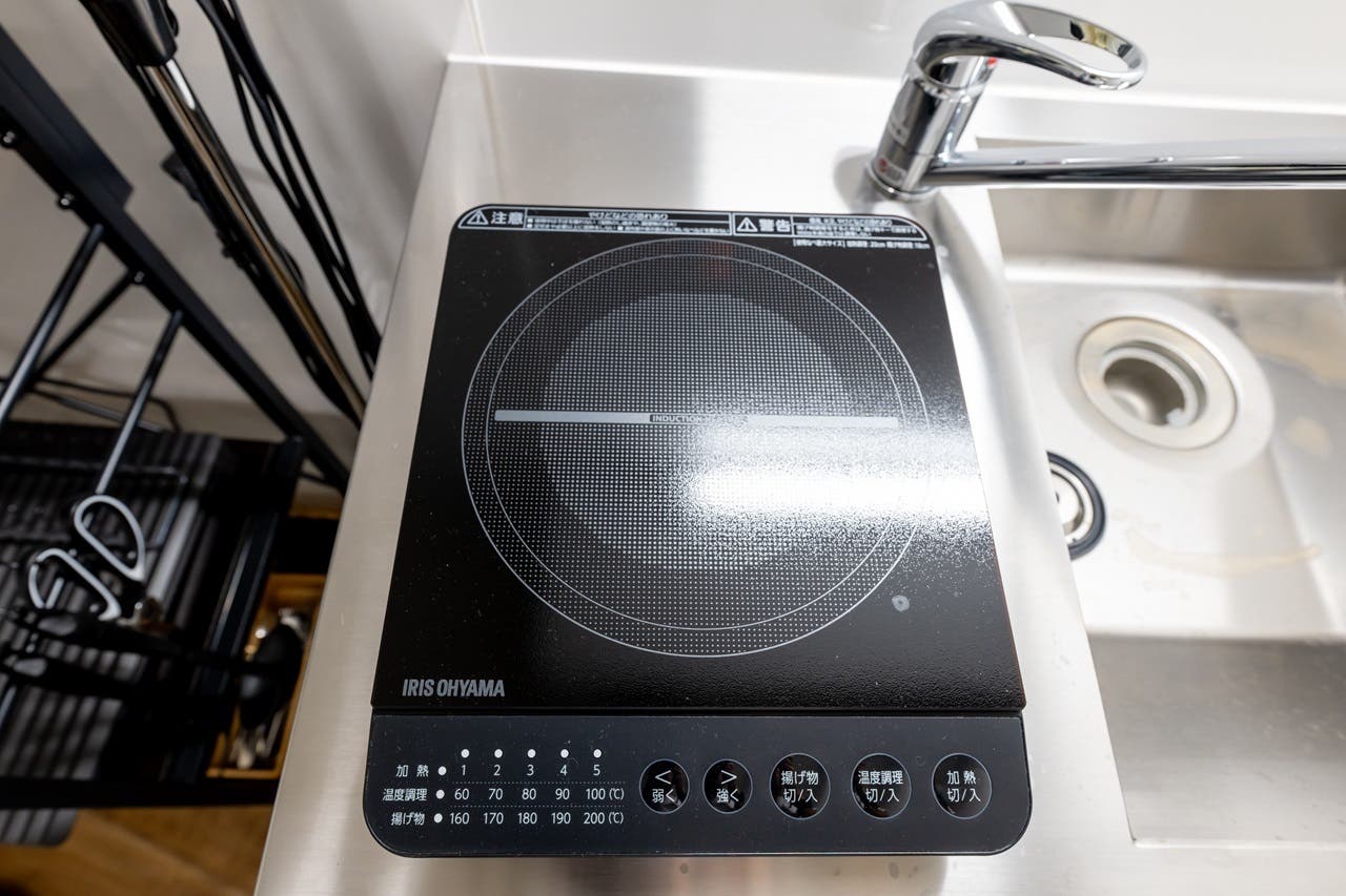 100インチスクリーンで映画鑑賞🎬気の合う仲間と楽しい時間を過ごせるスペースです🍃の写真15