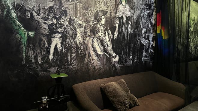 インスタ映え!ポールダンス用Xポーとカラオケがあるお店の写真5