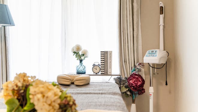 【&SORA】🎀新宿西口駅すぐ|JR新宿駅5分✨完全個室のサロン/撮影利用可✤高速Wi-Fi🆕高田電動ベッド導入の写真6