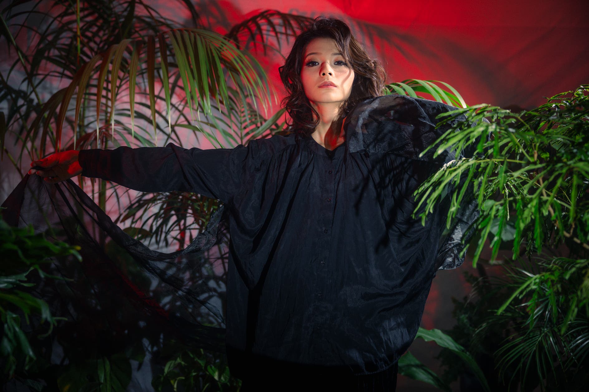 大阪の植物あふれる撮影スタジオ！レイアウト自由なグリーンを活かした多様な撮影！の写真5