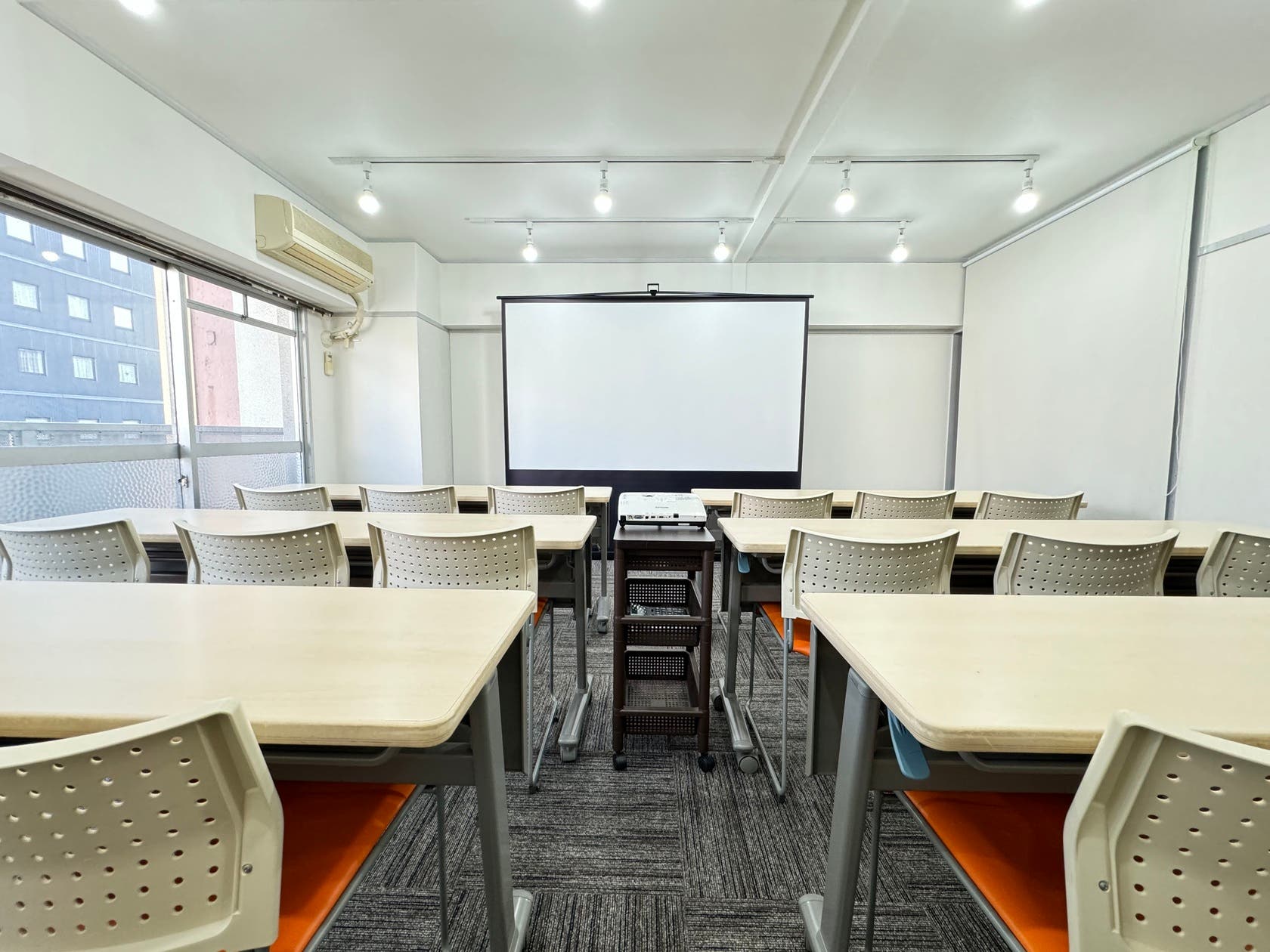 🌻新規オープン🌻◆お気軽会議室博多東plata◆🎯博多筑紫口徒歩3分🎯31人収容🌈無料wifi🌈完全個室の写真7