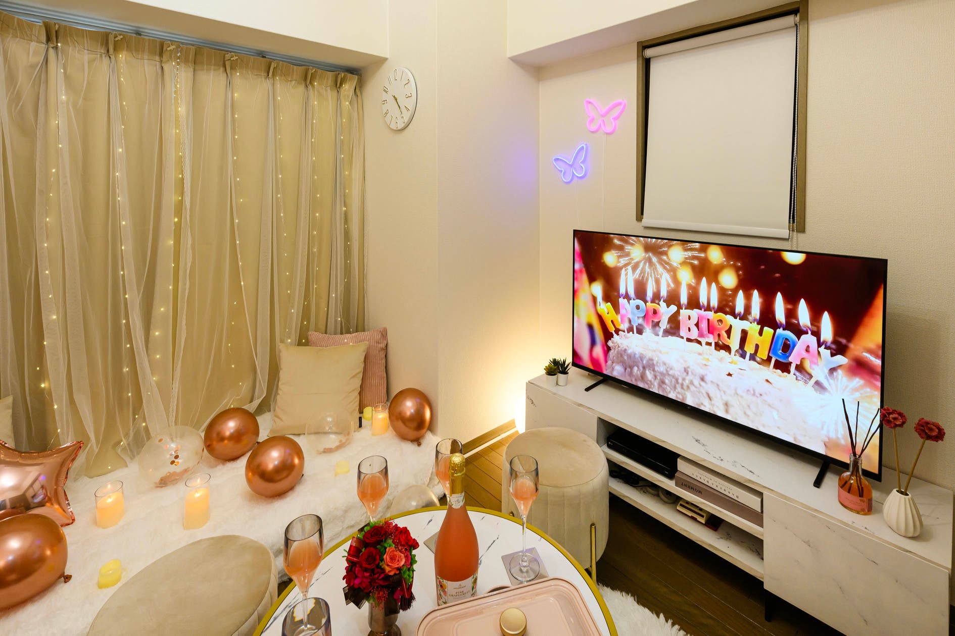 〈梅田すぐ🚶〉オトナの隠れ家💓女子会・本気デートで選ばれる映えスポット🤍ヒカリの幻想空間🦋💫マットレスでゴロゴロ〜🎶の写真6