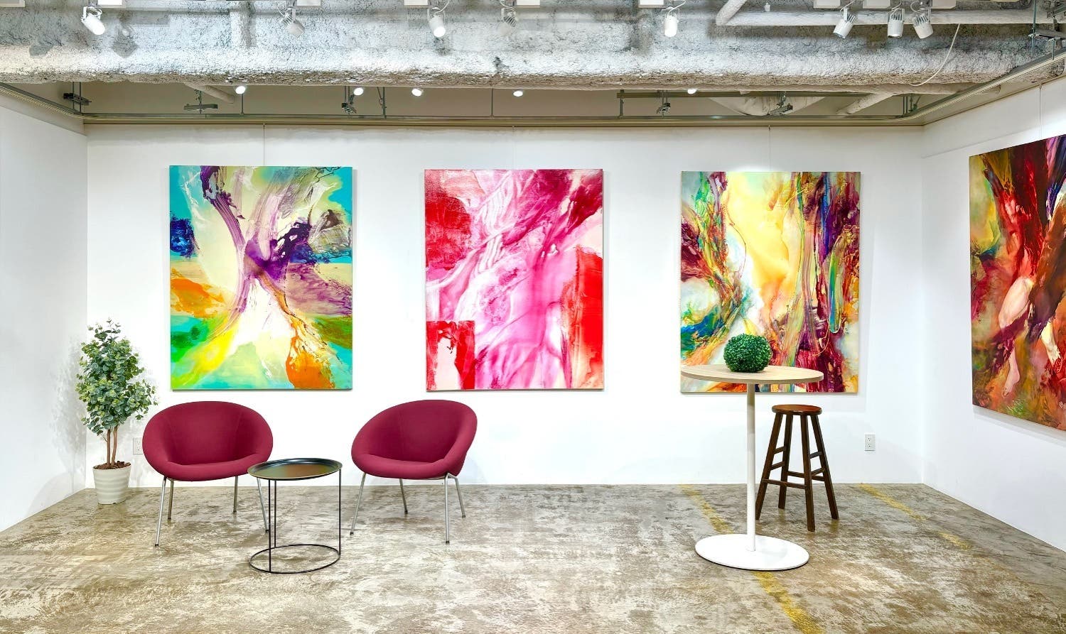 駅徒歩1分！グリーンバック/高速ネット回線完備！配信や番組収録、インタビュー動画や対談撮影など様々な用途でご利用いただけます！の写真2