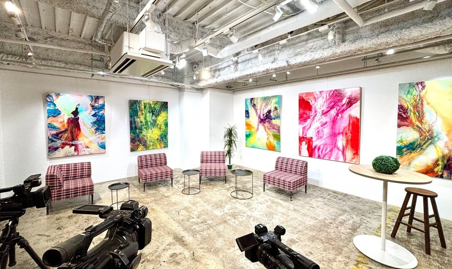 駅徒歩1分！グリーンバック/高速ネット回線完備！配信や番組収録、インタビュー動画や対談撮影など様々な用途でご利用いただけます！の写真6