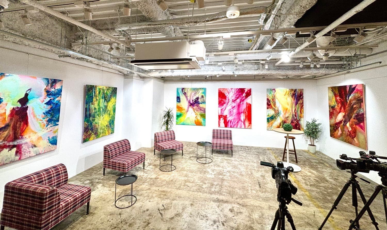 駅徒歩1分！グリーンバック/高速ネット回線完備！配信や番組収録、インタビュー動画や対談撮影など様々な用途でご利用いただけます！の写真7