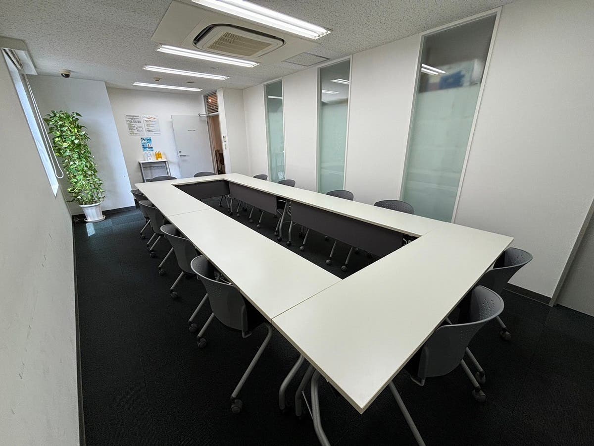 大阪会議室　ヒロホールディングス難波御堂筋店　第1会議室の写真2