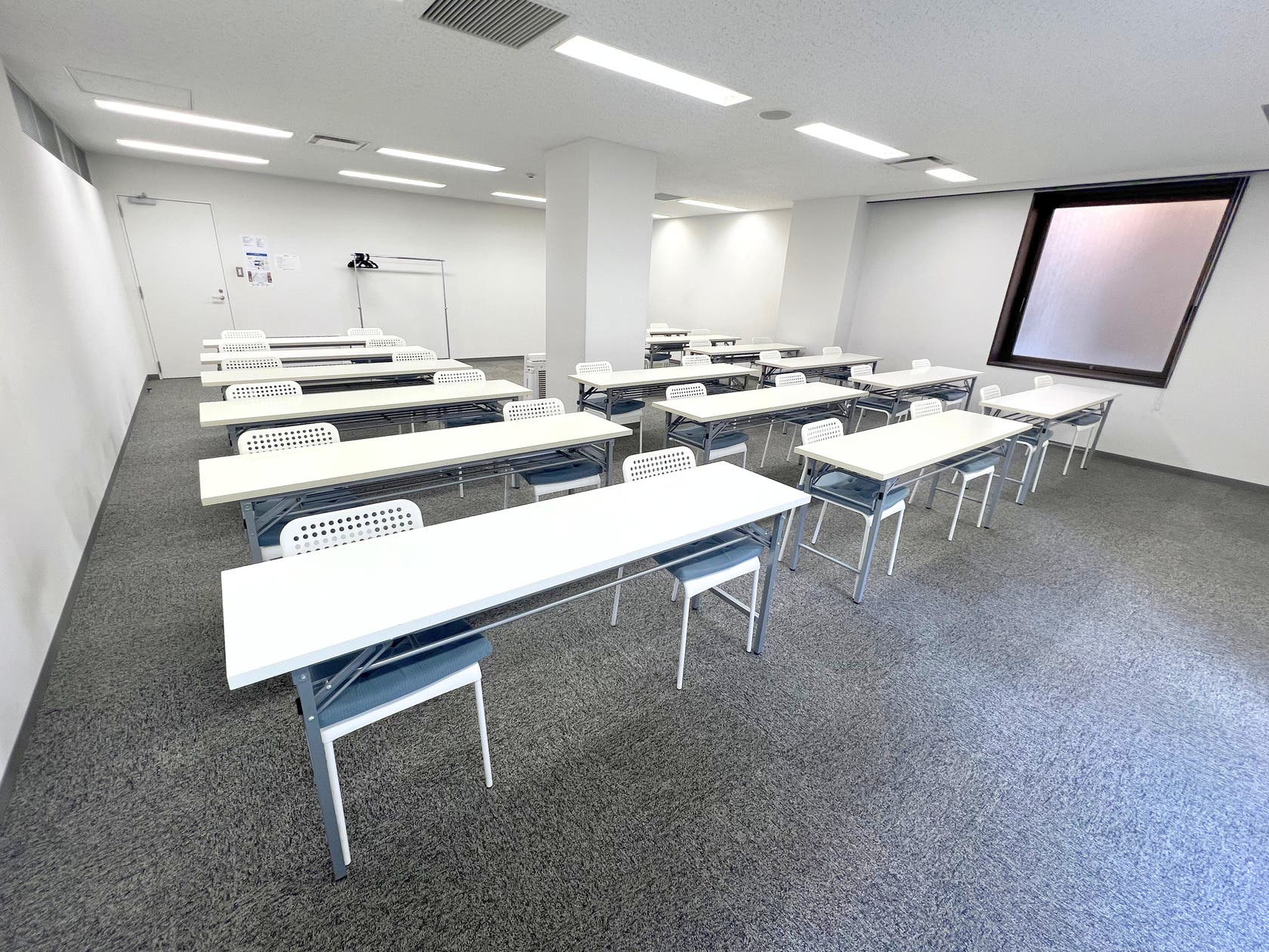 ⭐NEW⭐【六本木一丁目駅徒歩5分】無料備品多数☆会議・研修・試験会場・WEBセミナー・ZOOM快適ビジネス仕様！2階G会議室の写真2