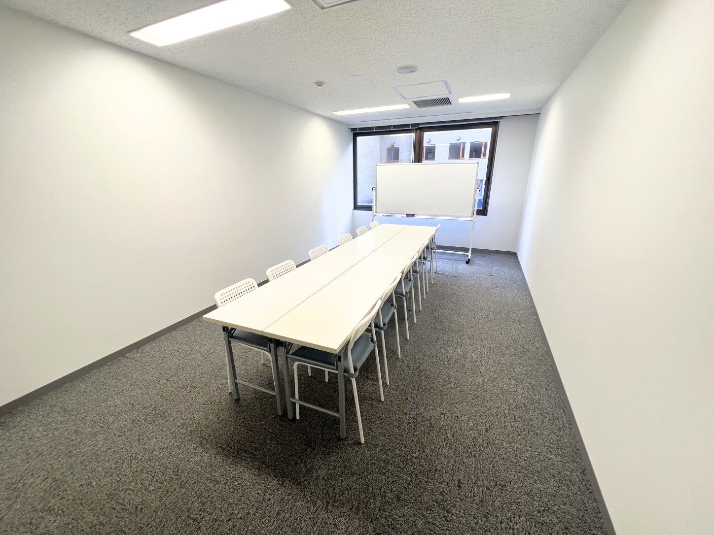 ⭐NEW⭐【六本木一丁目駅徒歩5分】🛜無線Wi-Fi無料✨会議・WEBセミナー・ZOOM快適ビジネス仕様！2階MTGルームIの写真2