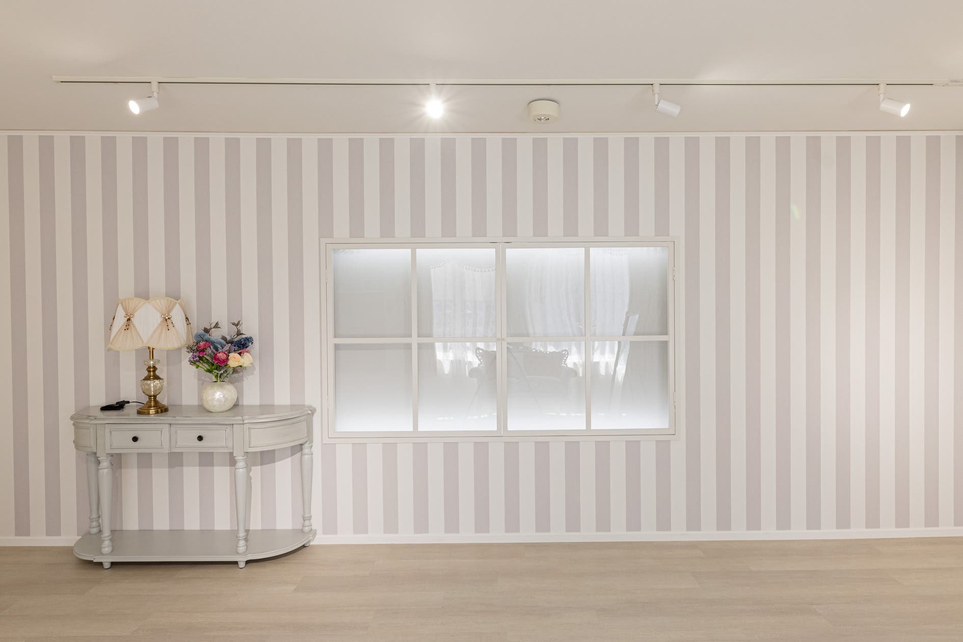 【新ページ移転案内中】11st😉推し活・本人不在の生誕祭に人気！フレンチロココな撮影スタジオ｜｜撮影会・推し活・コスプレに！｜の写真8