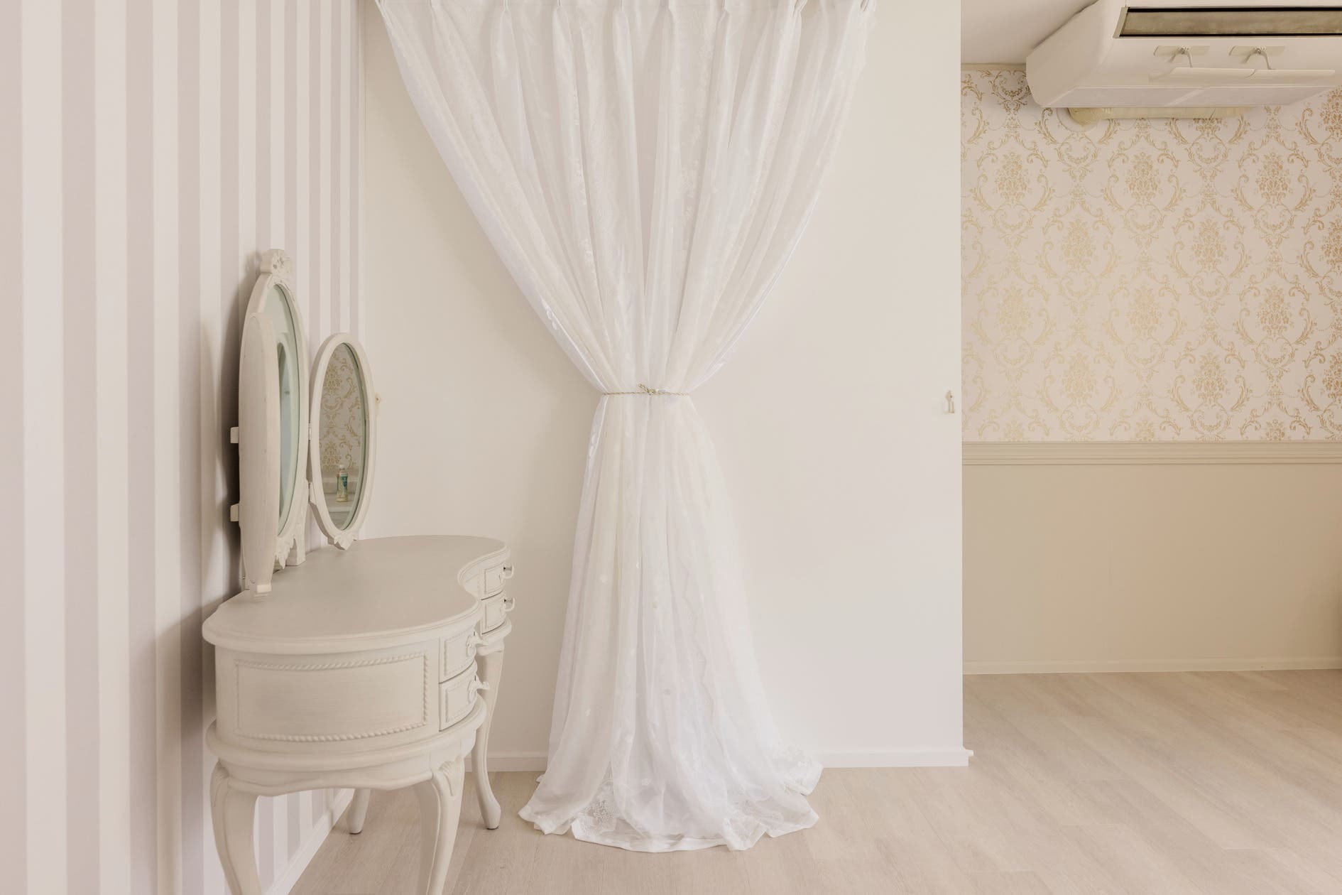 【新ページ移転案内中】11st😉推し活・本人不在の生誕祭に人気！フレンチロココな撮影スタジオ｜｜撮影会・推し活・コスプレに！｜の写真9