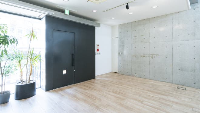 動物可🐶白壁×コンクリート造り×天高3.65mの自然光が入る居心地◎のオシャレな空間!KITAYAPARK徒歩1分♪の写真5