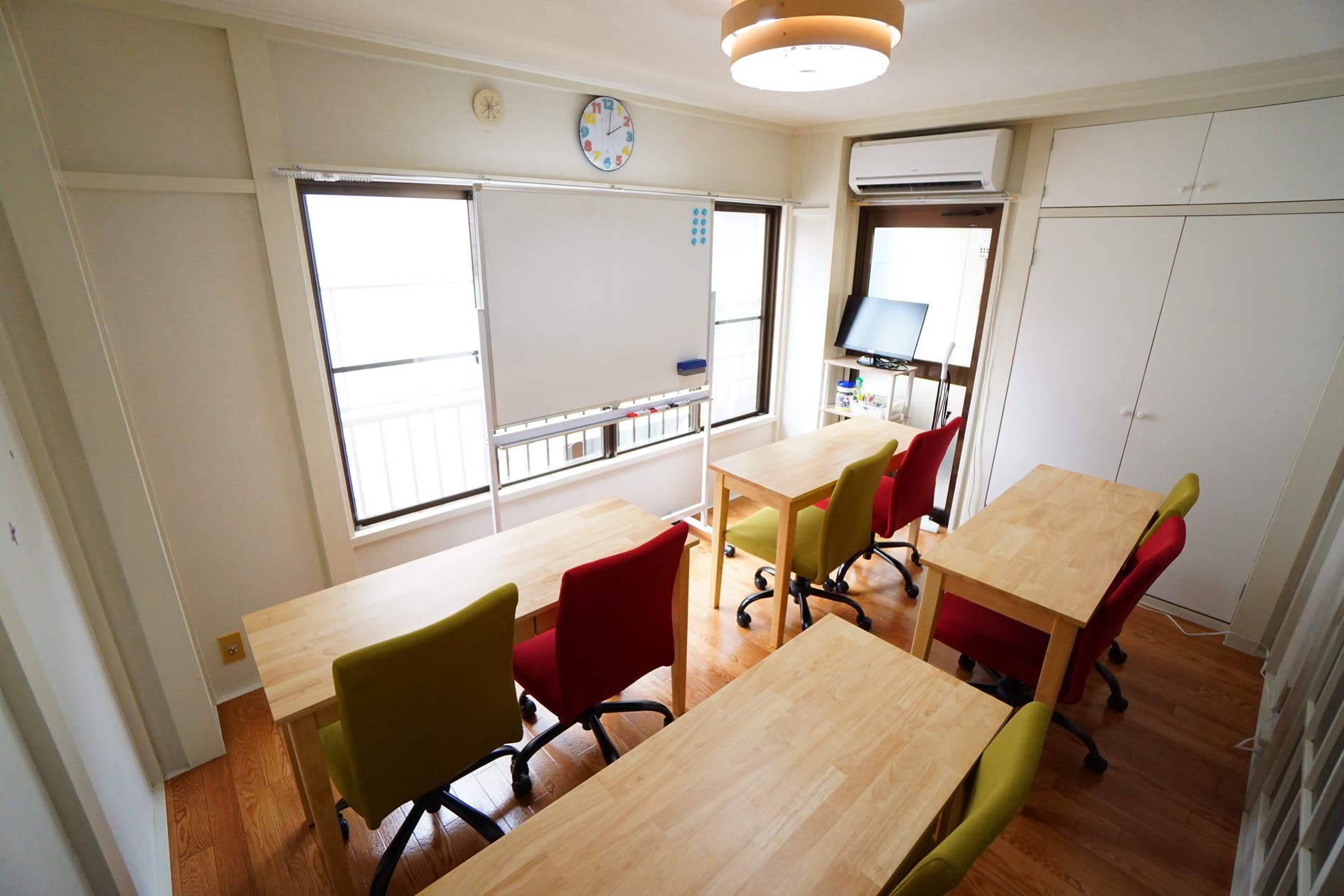 ＜サボテン会議室＞立川駅徒歩3分🚃光回線Wi-Fi📶モニター🖥️ホワイトボード📝会議/テレワーク/Zooｍの写真9