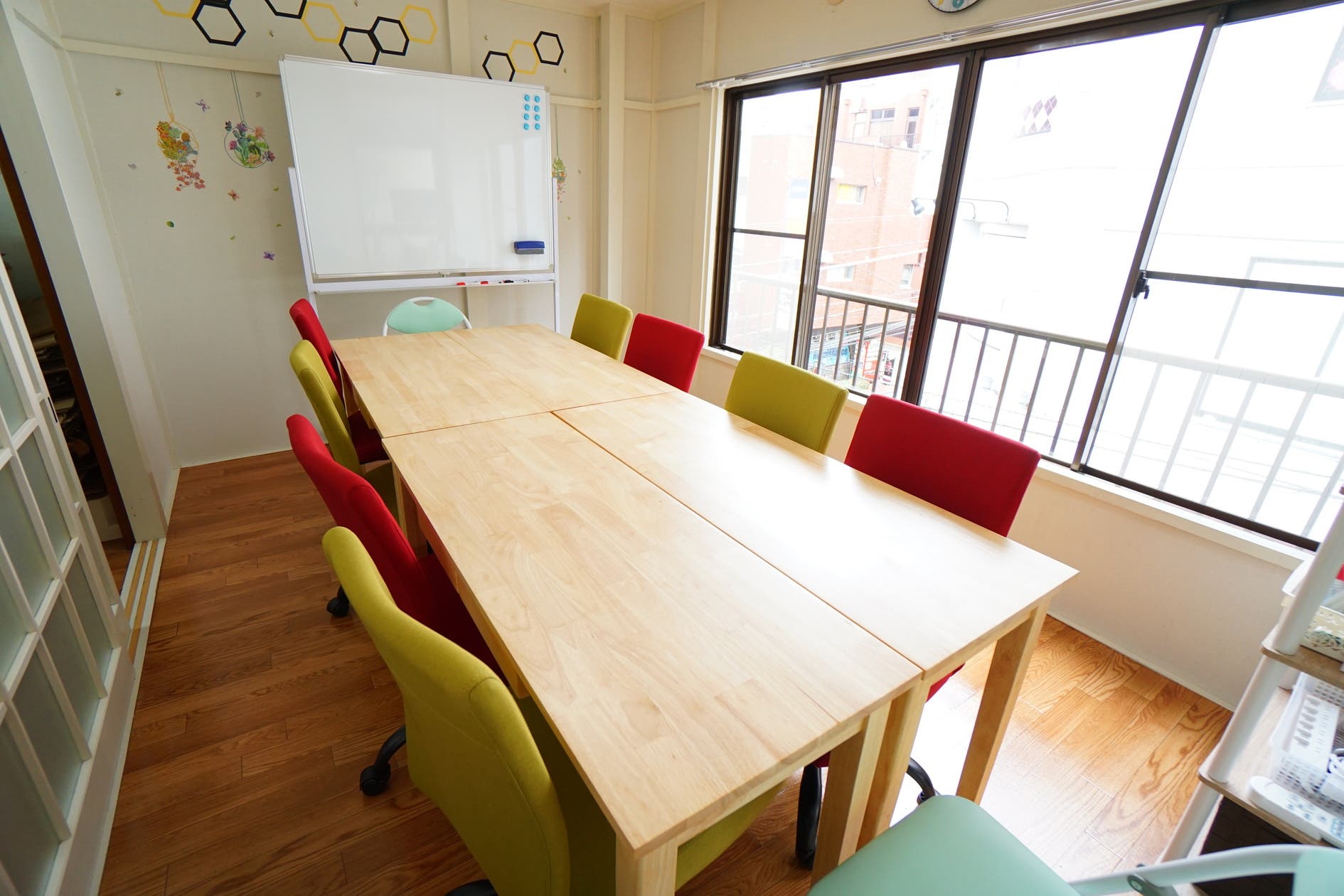 ＜サボテン会議室＞立川駅徒歩3分🚃光回線Wi-Fi📶モニター🖥️ホワイトボード📝会議/テレワーク/Zooｍの写真10