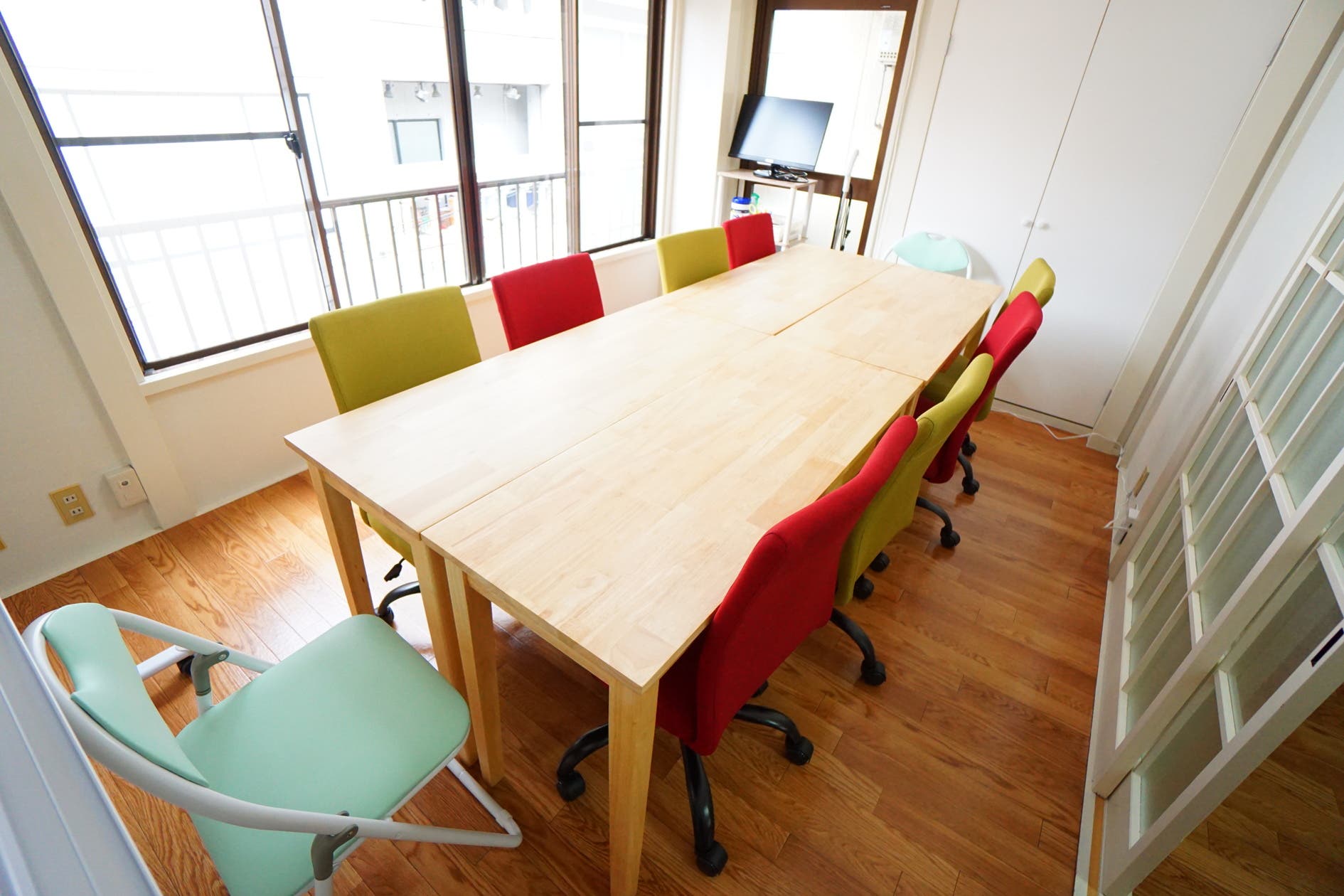 ＜サボテン会議室＞立川駅徒歩3分🚃光回線Wi-Fi📶モニター🖥️ホワイトボード📝会議/テレワーク/Zooｍの写真11