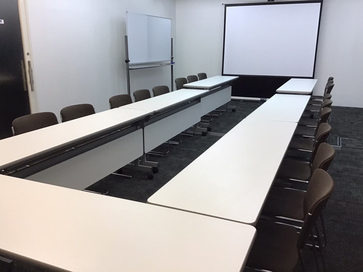 20〜30人もOK⭐︎高速光回線wi-if無料⭐︎レイアウト自由変更可能の写真5