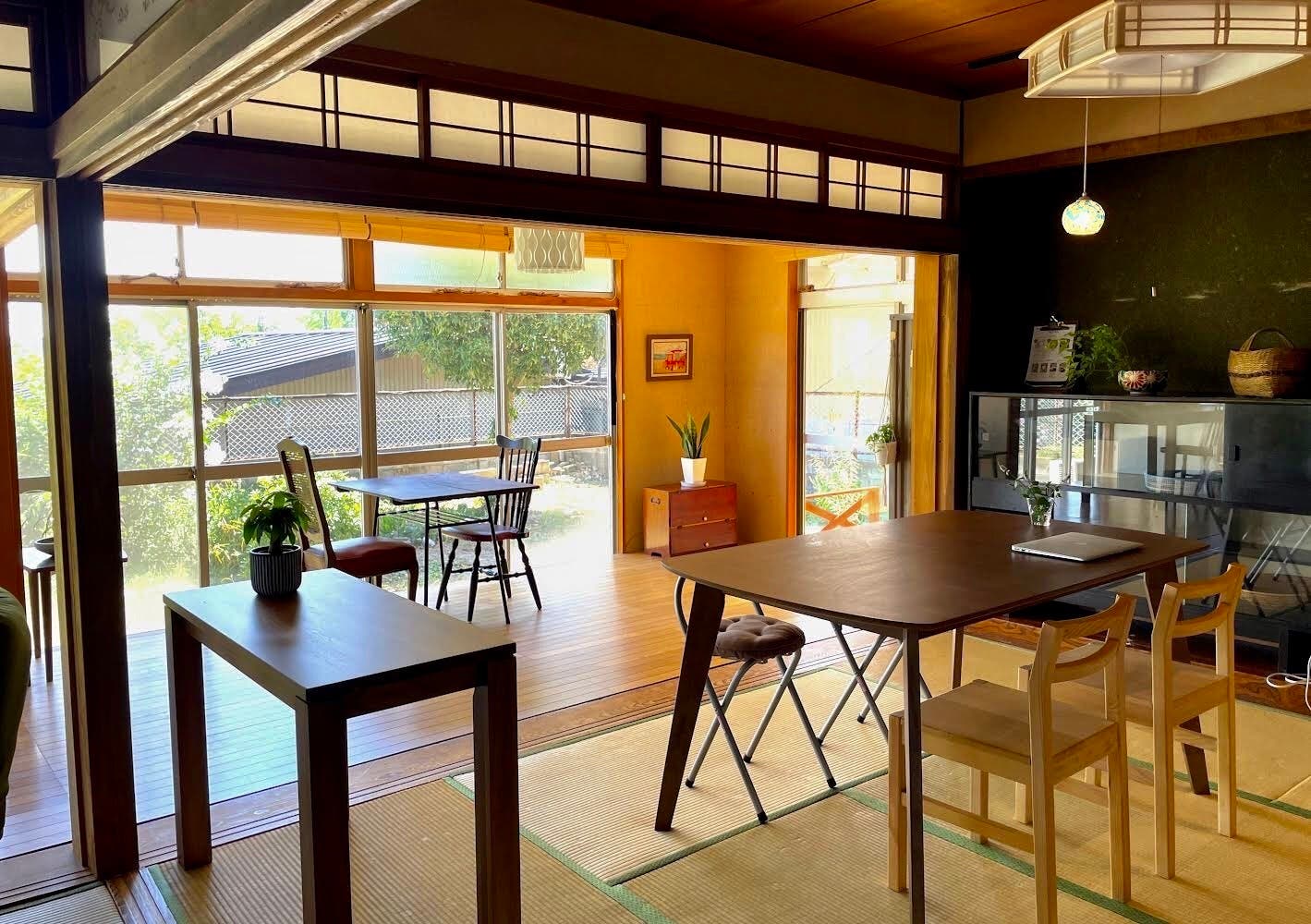 信夫山アートギャラリー カフェスペース（コワーキング）の写真5