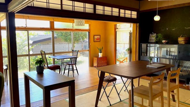 信夫山アートギャラリー カフェスペース(コワーキング)の写真5