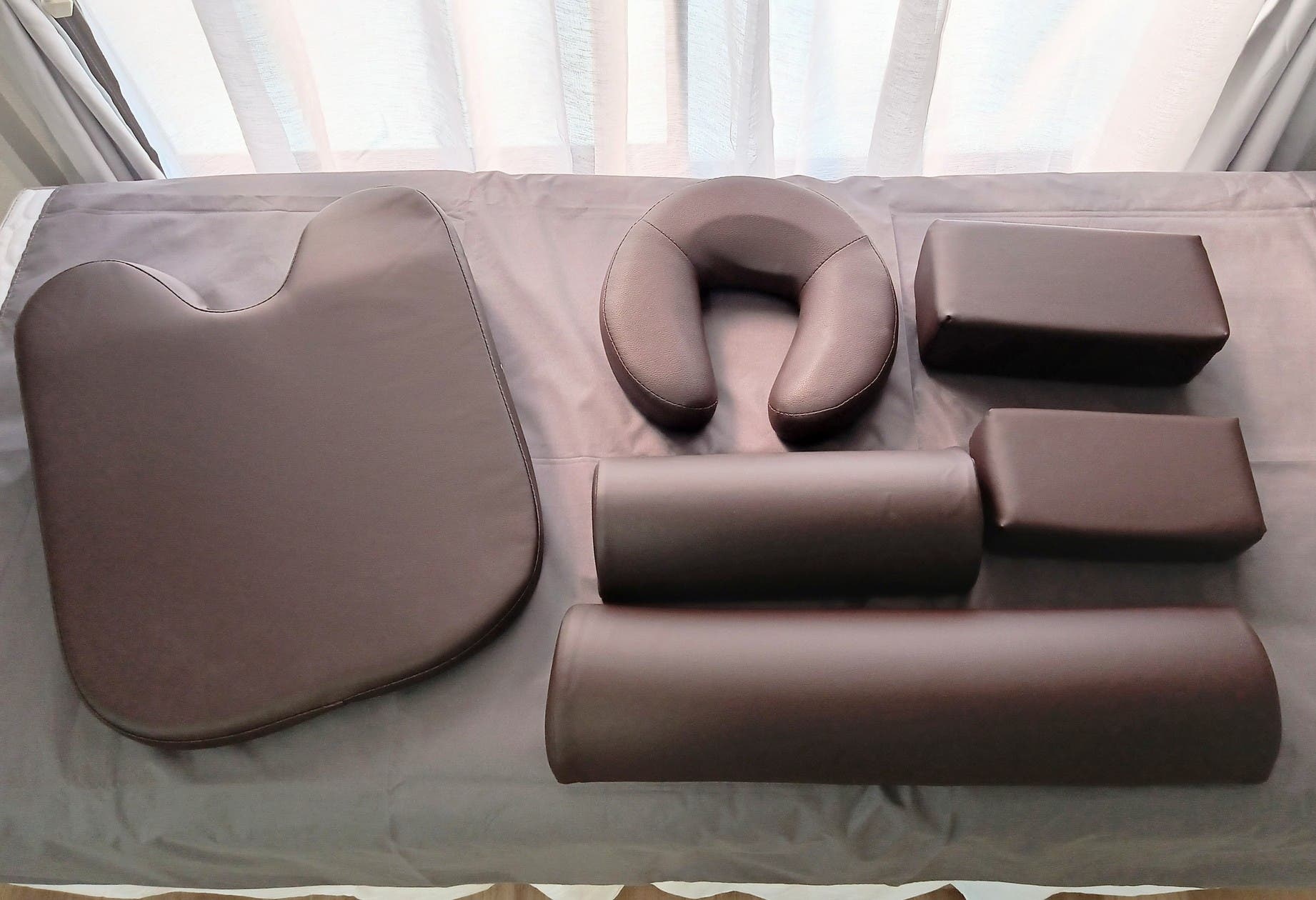 マッサージベッド2台｜メイク・サロン講習・練習・同時施術・マッサージ・パーソナルカラー診断の写真8