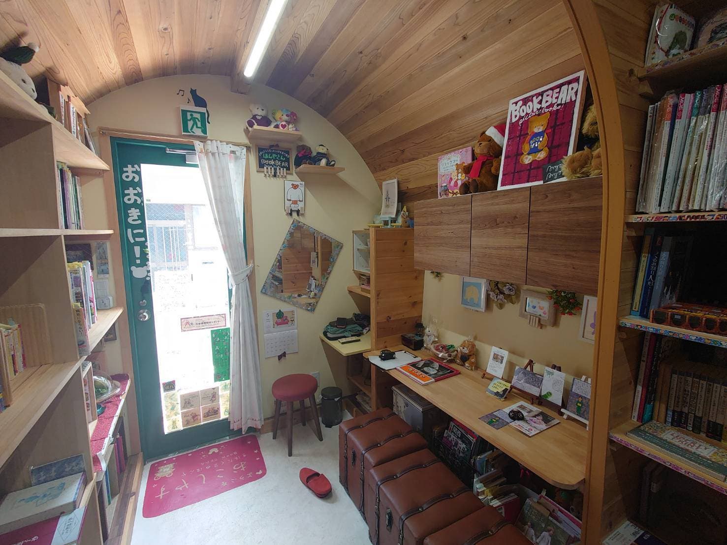 黄檗駅徒歩３分！木の香りが心地良いログハウス書店がレンタルスペースに♪の写真4