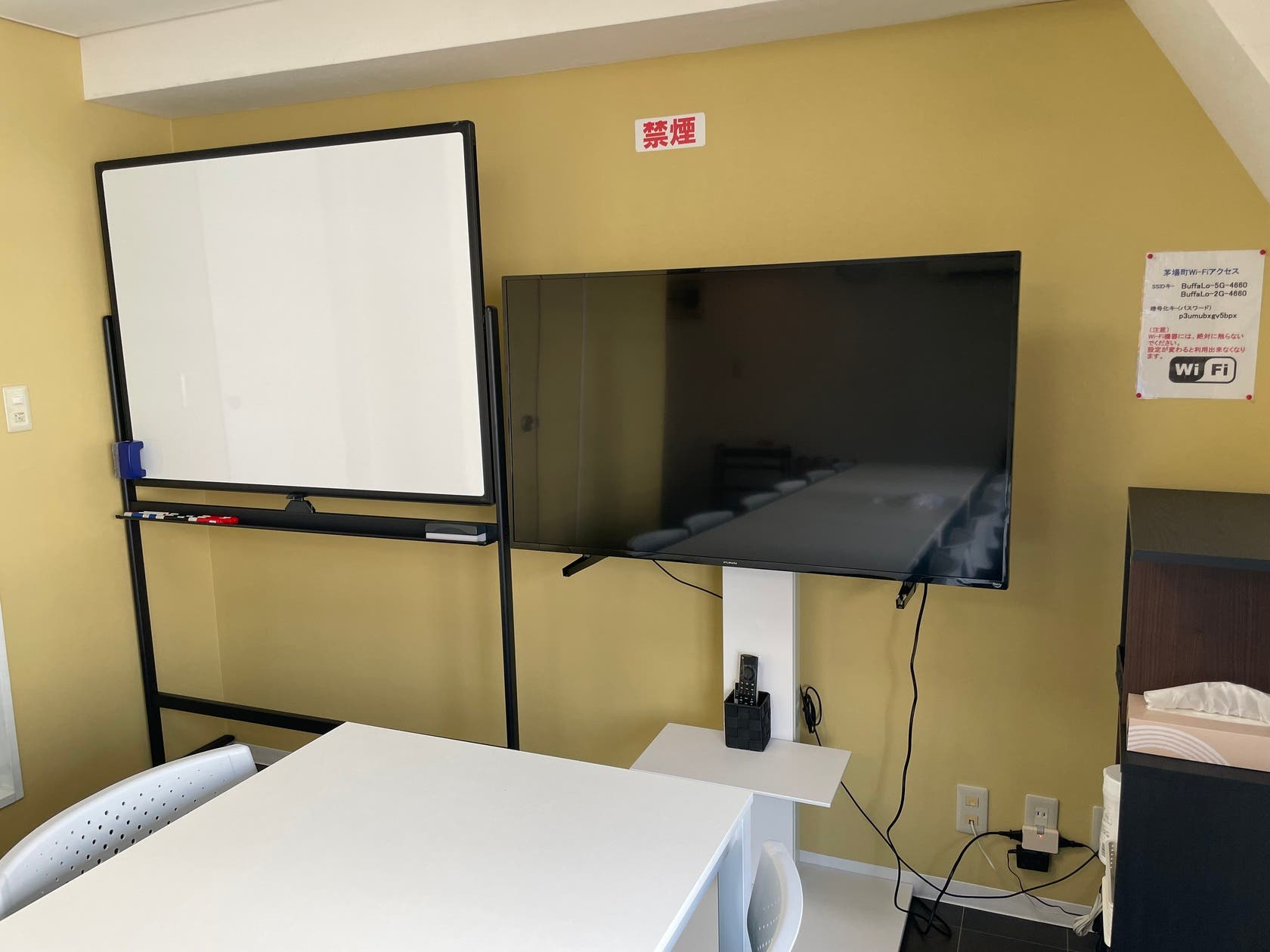 茅場町2分//リピーター多数【即予約可・高速度WiFi・除菌完備】各種教室、会議、商談、面接、研修、撮影等に最適な個室スペースの写真14