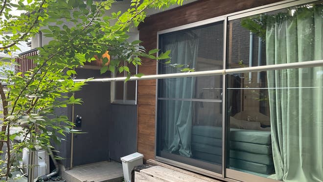 狛江駅から徒歩4分。どんなことにも使える大きなスペース。B棟の写真2