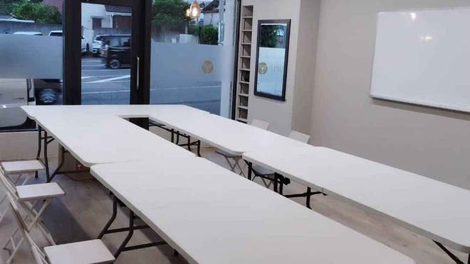 【別府市】《気軽に使える多目的スペース》駐車場有り 会議や講演、マルシェや撮影利用も可・飲食ok(隣にCafeもあります)の写真2