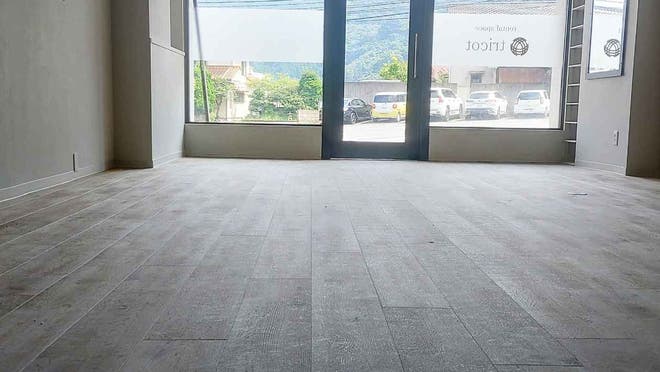 【別府市】《気軽に使える多目的スペース》駐車場有り 会議や講演、マルシェや撮影利用も可・飲食ok(隣にCafeもあります)の写真3