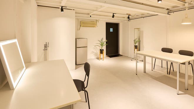 大阪・南森町駅徒歩5分 コンパクトなホリゾントスタジオの写真2