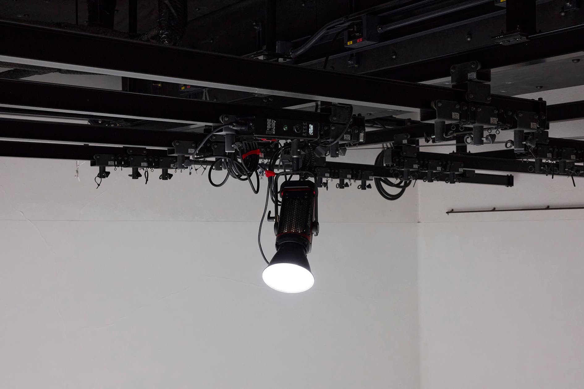 大阪・南森町駅徒歩5分　コンパクトなホリゾントスタジオの写真8