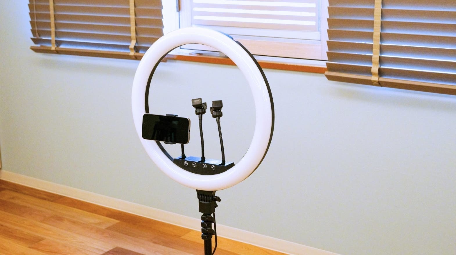 〈南森町・天満橋〉24時間貸切OK🕒4名まで同時利用👌最新スミスマシン導入🏋️ヨガ・ピラティス🧘‍♀️撮影/配信OK🎥の写真16