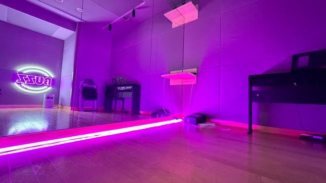 【BUZZ福岡本店】9stの写真2