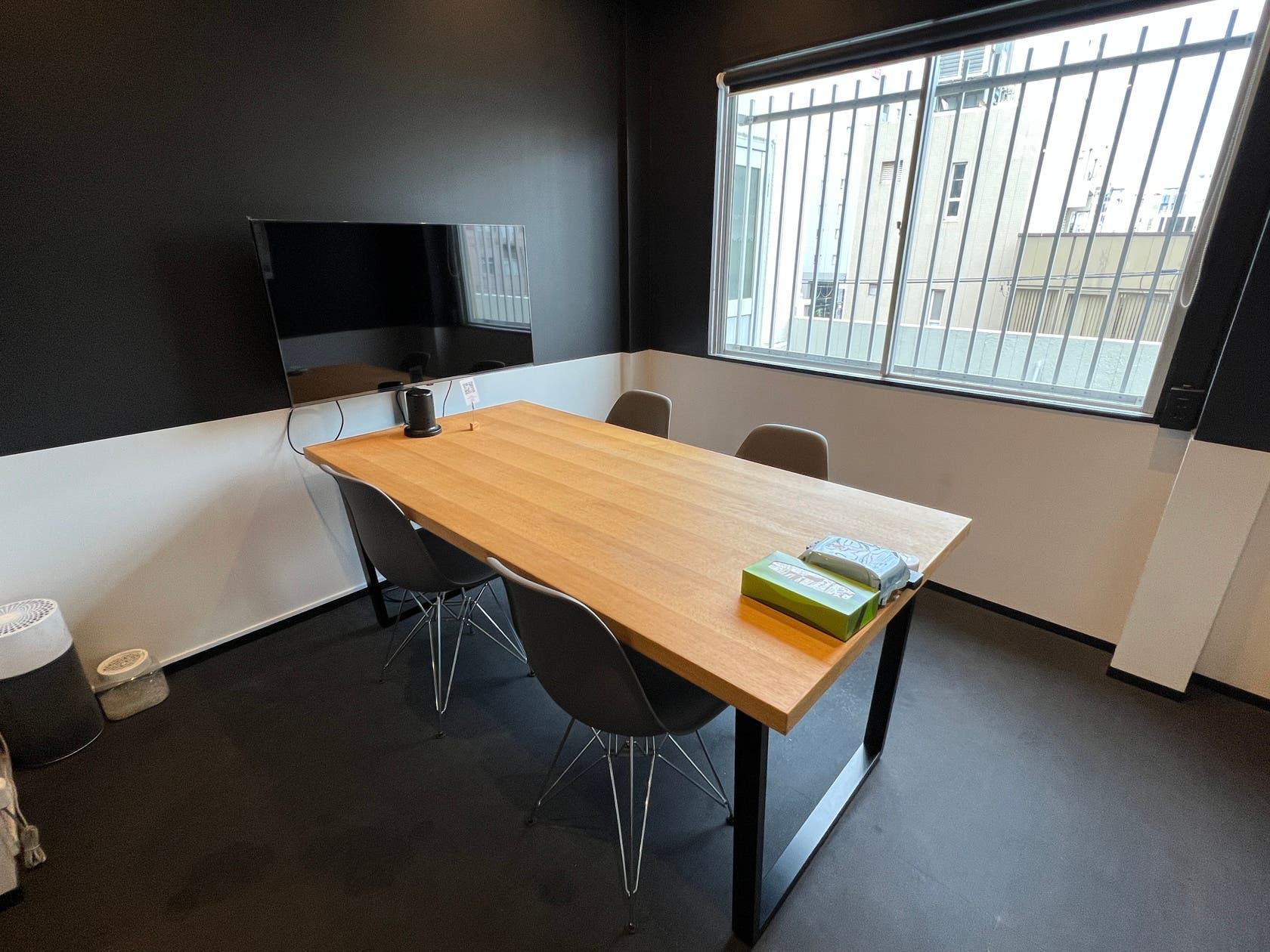 【西中島南方駅から徒歩5分】1時間1,100円！｜4F_RoomB（定員4名）モニター付◎の写真2