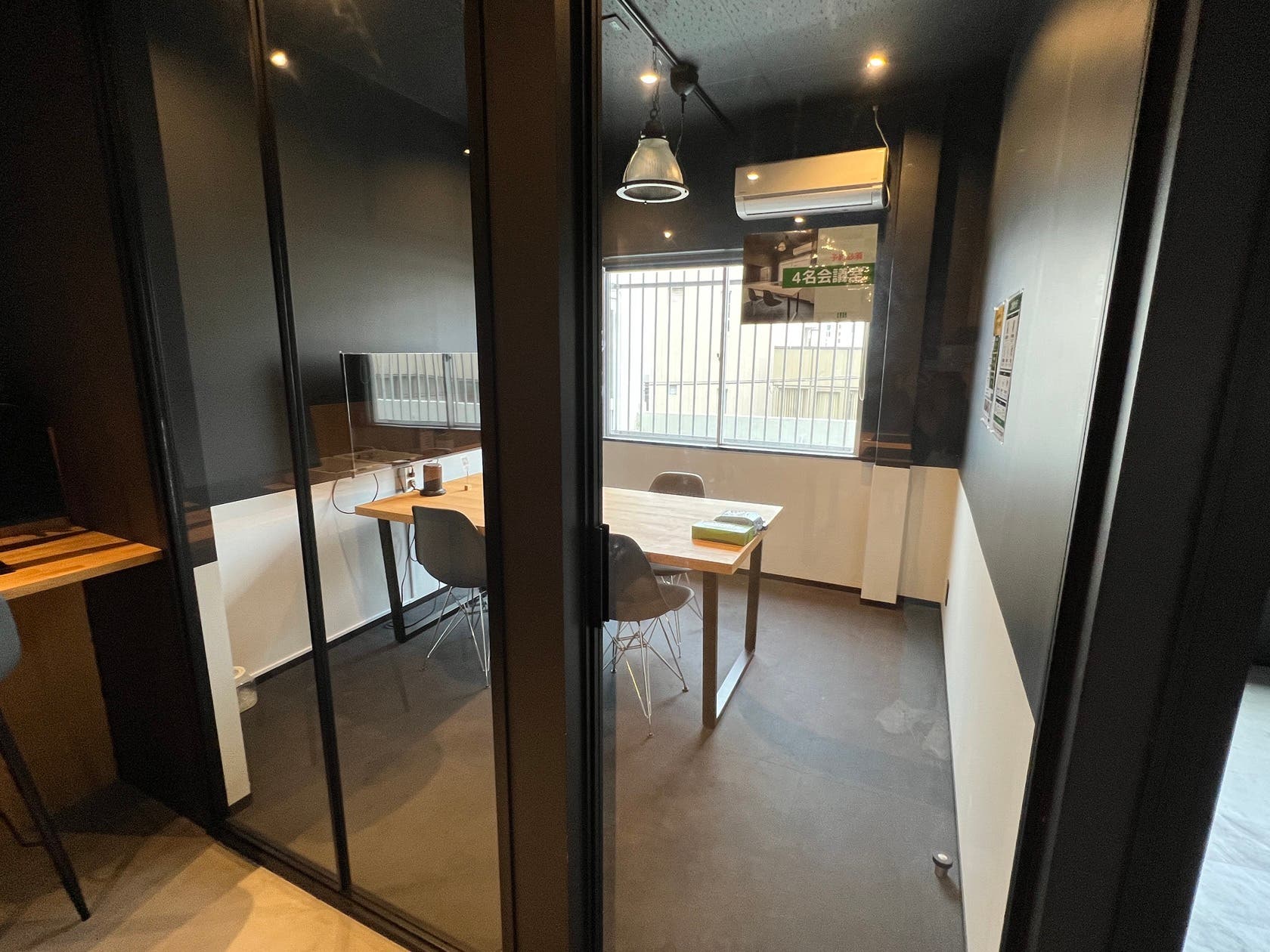 【西中島南方駅から徒歩5分】1時間1,100円！｜4F_RoomB（定員4名）モニター付◎の写真4