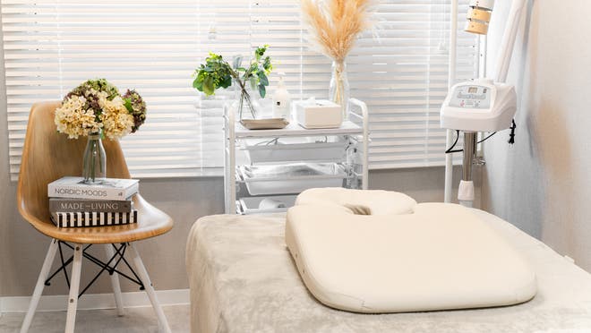 【&YUZU】新宿西口駅30秒|JR新宿駅5分✨完全個室のレンタルサロン/ヒートマット・スチーマー/映え撮影✤Wi-Fi有の写真22