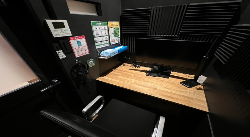 【西中島南方駅から徒歩5分】1名用の完全個室（4F_ブース4）