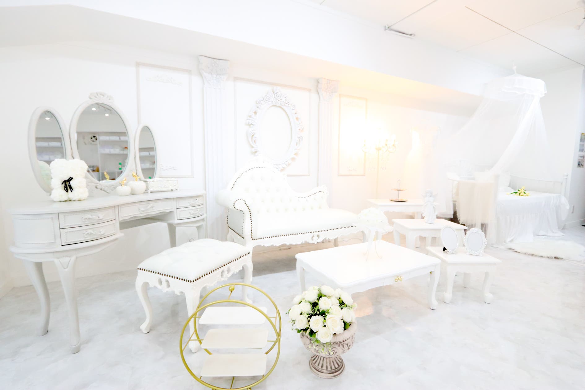 🥳新大阪駅3分《COCOSTUDIO新大阪》ドレス無料👗3面背景フォトスタジオ/駅近/24H ⏰/撮影/推し活/生誕祭/コスプレの写真8