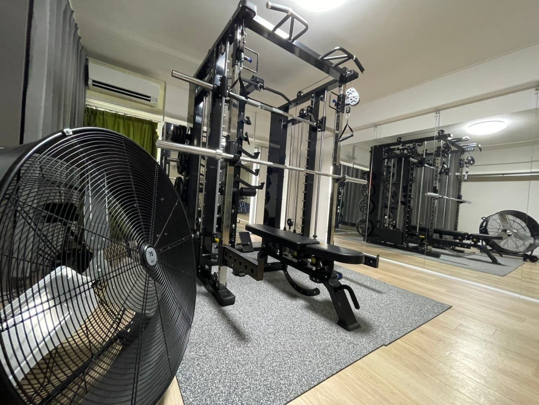 【京橋駅から徒歩約4分！】パーソナル指導、自主トレ、合同トレにご利用可能です！の写真2