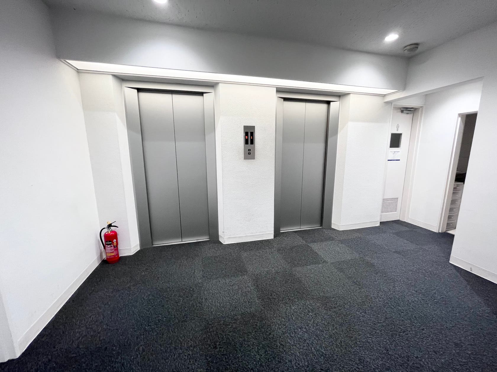 ⭐NEW⭐【馬喰町駅徒歩１分✨】会議・研修・試験会場・WEBセミナー・ZOOM快適ビジネス仕様■4階B会議室の写真3