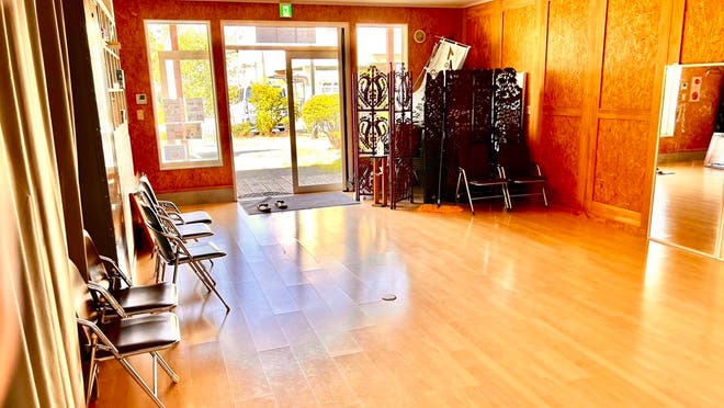 カフェに併設する駐車場ありのフリースペースの写真3