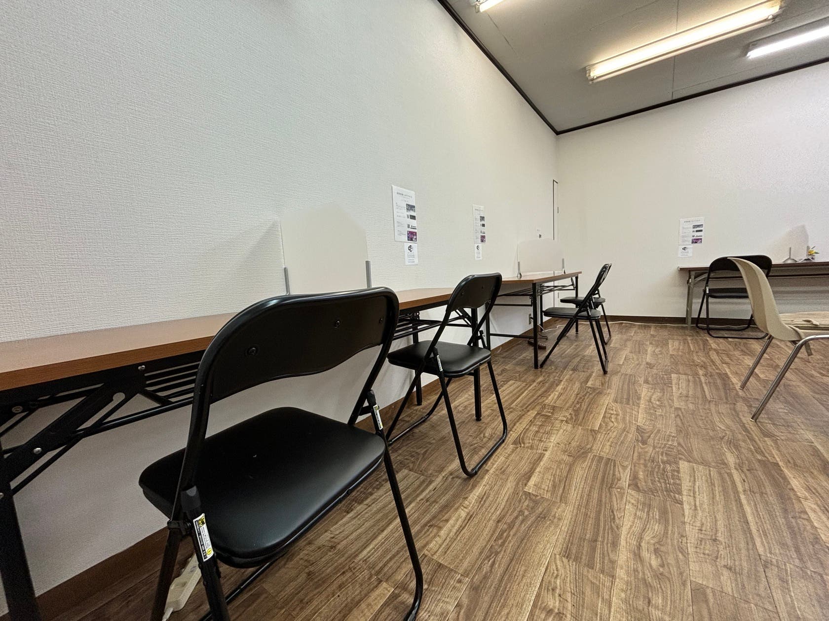 【高速光WiFi】大和西大寺ドリンク付コワーキング 580円 / h｜3h1,650円・1Day5,920円の写真7