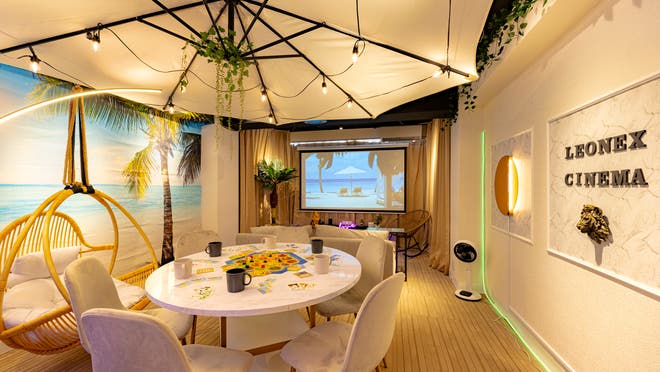 スペモ🎬クリスマス🎄学割👨🎓新橋駅4分❗プロジェクター🎥映画鑑賞🎞️デート💕570_LEONEXCINEMA新橋の写真1