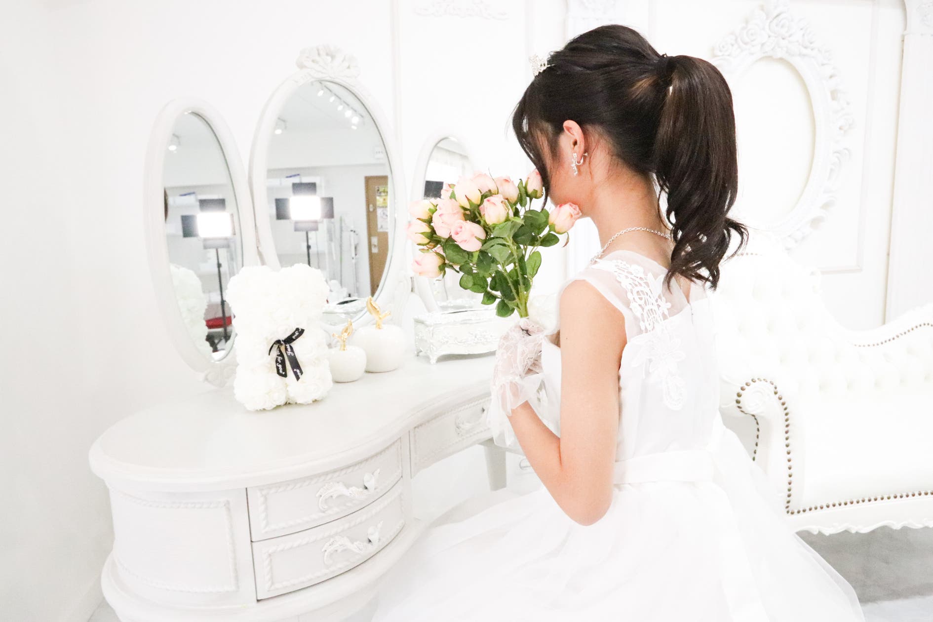 🥳新大阪駅3分《COCOSTUDIO新大阪》ドレス無料👗3面背景フォトスタジオ/駅近/24H ⏰/撮影/推し活/生誕祭/コスプレの写真9