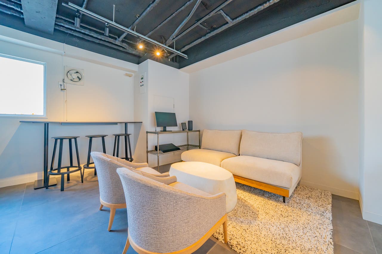 SPOTとして初のイーストエリアにオープン！質の高いデザイナーズ家具が揃った黒を基調としたデザイナーズ1日オフィス。の写真5