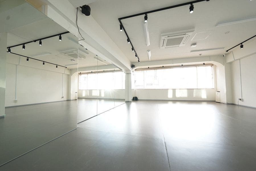 人気★予約困難【最大20名】馬喰町駅3分★アキバ駅チカ★最高級舞台床リノリウム★ダンス&バレエ&ウォーキング_Ａスタジオの写真5