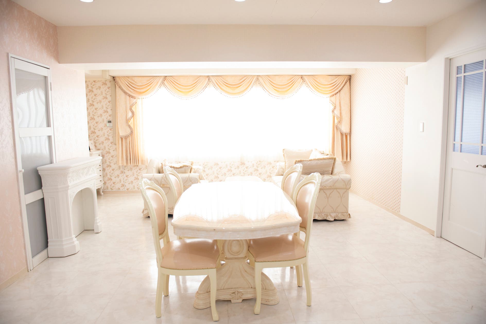 【新ページ移転案内中】1st💓推し活の定番✨上品かわいいロココ撮影スタジオ＆レンタルスペース｜女子会・オフ会にも｜商用利用OKの写真4