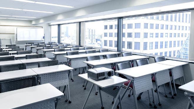 RoomF【外苑前駅から徒歩20秒!】~スクール42名。高速WiFi!飲食物持込可(ゴミ持ち帰り不要)!受付常駐で安心!の写真2