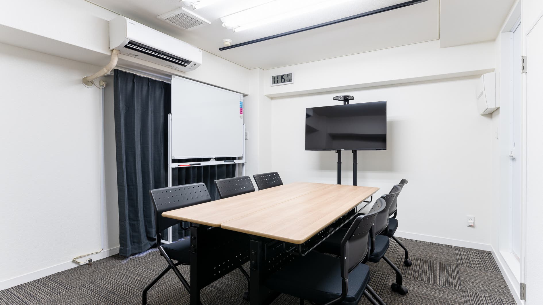✨2号店OPEN✨【渋谷駅2分】光回線高速WiFi、大型モニター、ホワイトボード完備☆1日1回スタッフ完全清掃の会議室の写真21